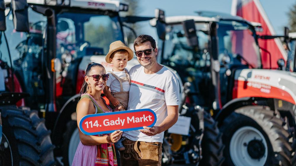 Zwischen Dirndl und Gaming: Steirisches Wochenende voll Fahrzeugen, Tracht und Musik